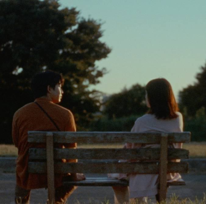 AT THE BENCH アット・ザ・ベンチ